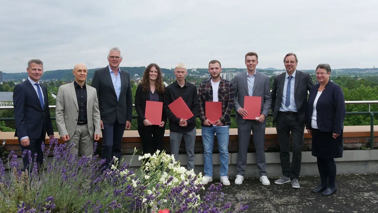 Ehrung der Prüfungsbesten Azubis 2024 | Gesellschaft für Geodäsie, Geoinformation und Landmanagement